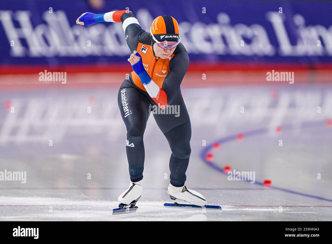 CALGARY, CANADA - JANUARY 26: Dione Voskamp of Netherlands competing ...
