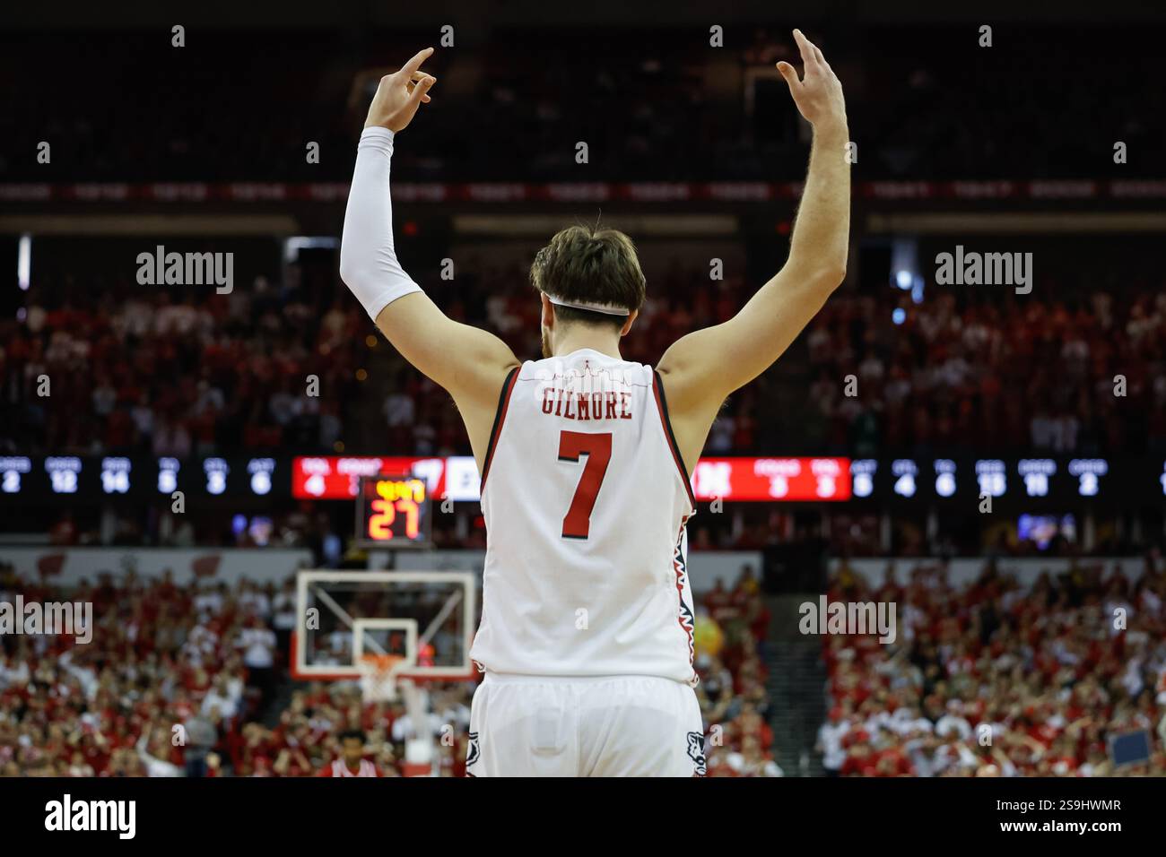January 26, 2025: Wisconsin Badgers forward Carter Gilmore (7) cheers ...