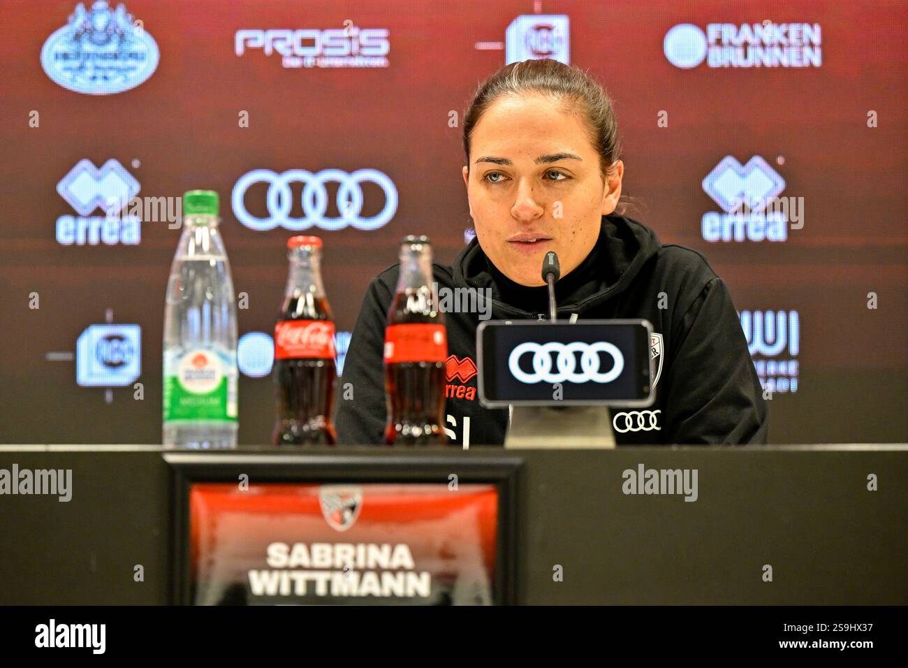 Trainerin Sabrina Wittmann (FC Ingolstadt) auf der Pressekonferenz, PK ...