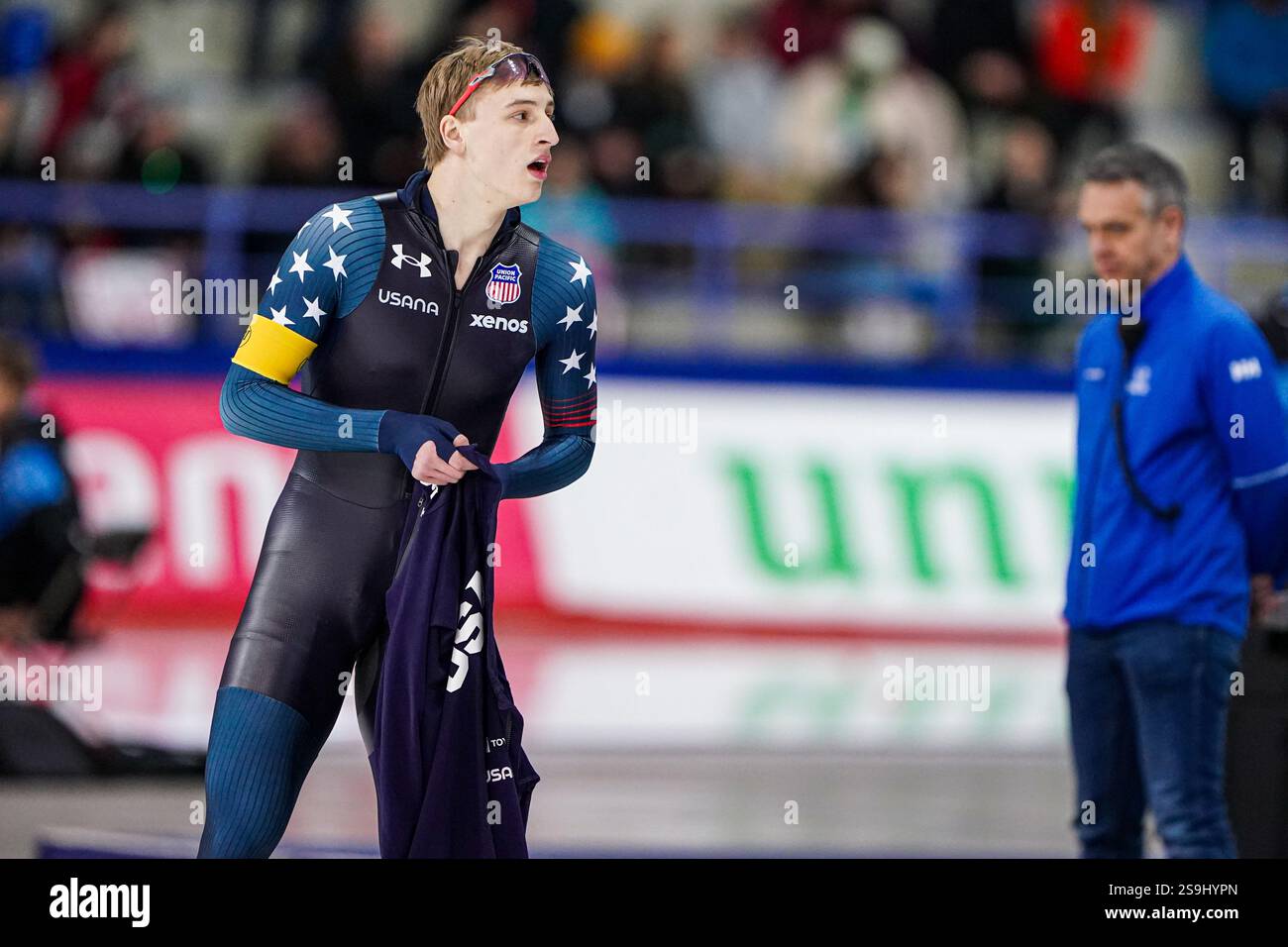 CALGARY, CANADA - JANUARY 26: Jordan Stolz of United States of America ...