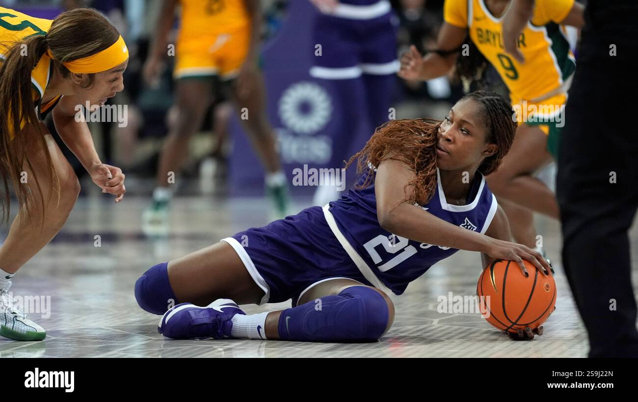 TCU guard Agnes Emma-Nnopu (21) grabs the ball in front of Baylor guard ...