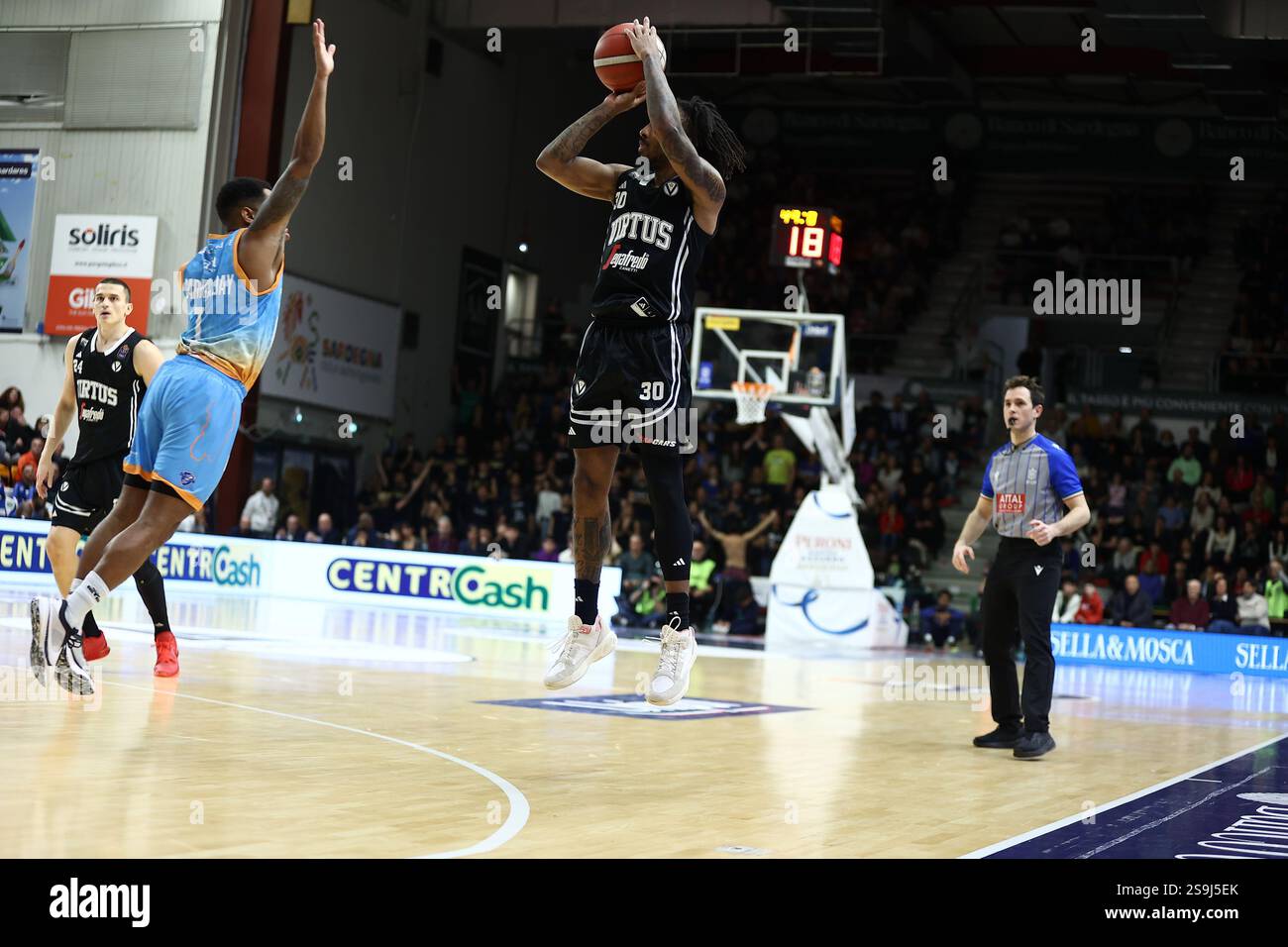 Matt Morgan (Virtus Segafredo Bologna) during Banco di Sardegna Sassari ...