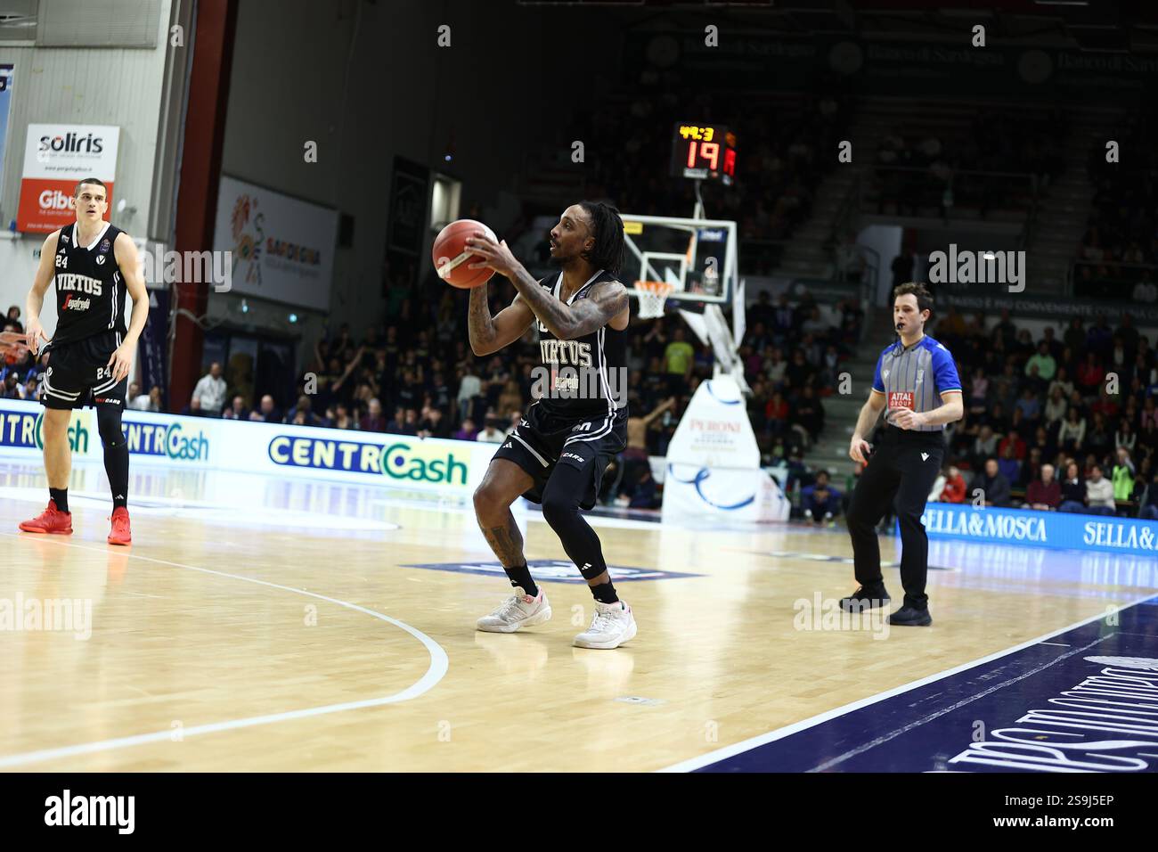 Matt Morgan (Virtus Segafredo Bologna) during Banco di Sardegna Sassari ...