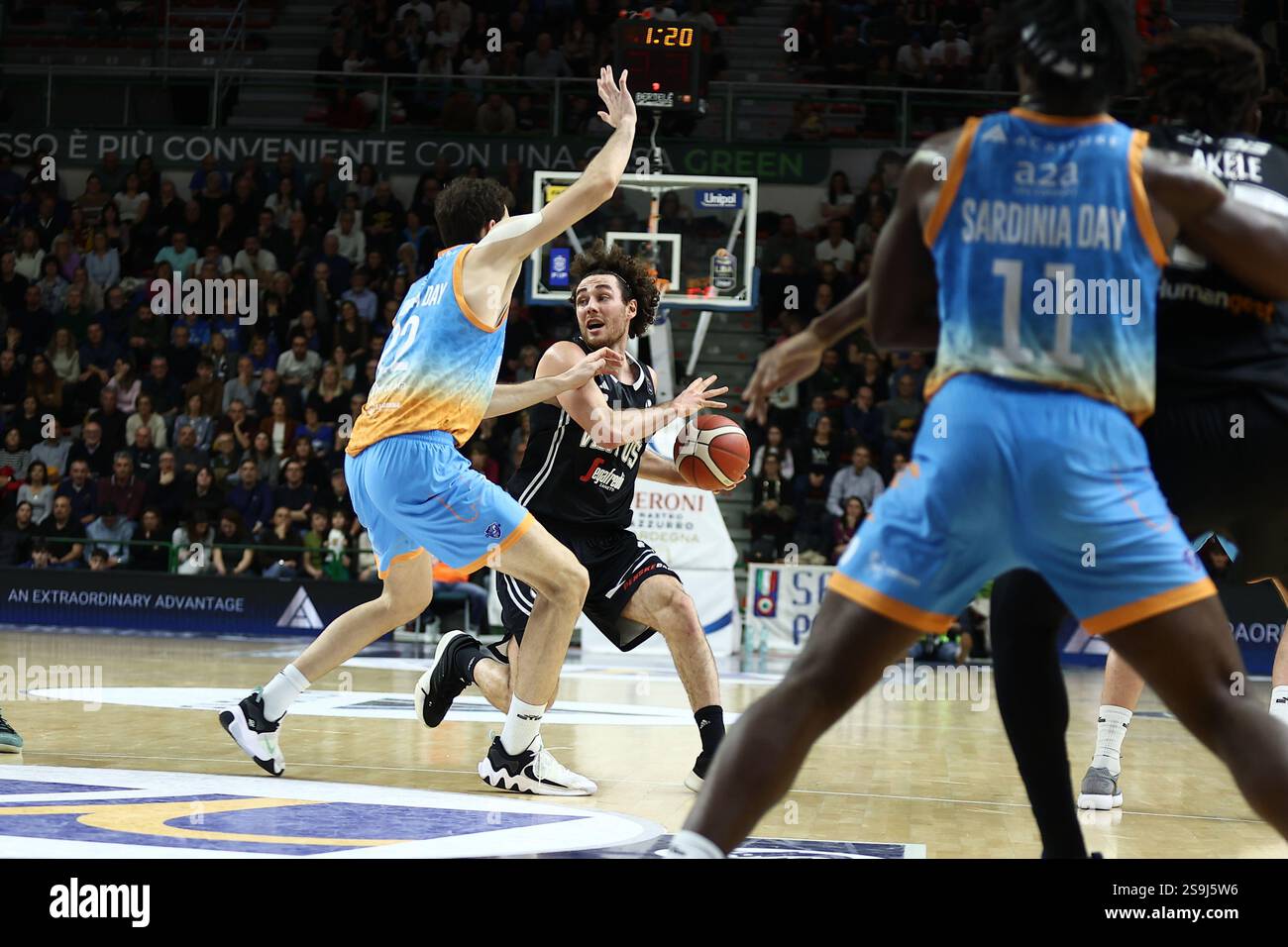 Alessandro Pajola (Virtus Segafredo Bologna) during Banco di Sardegna ...