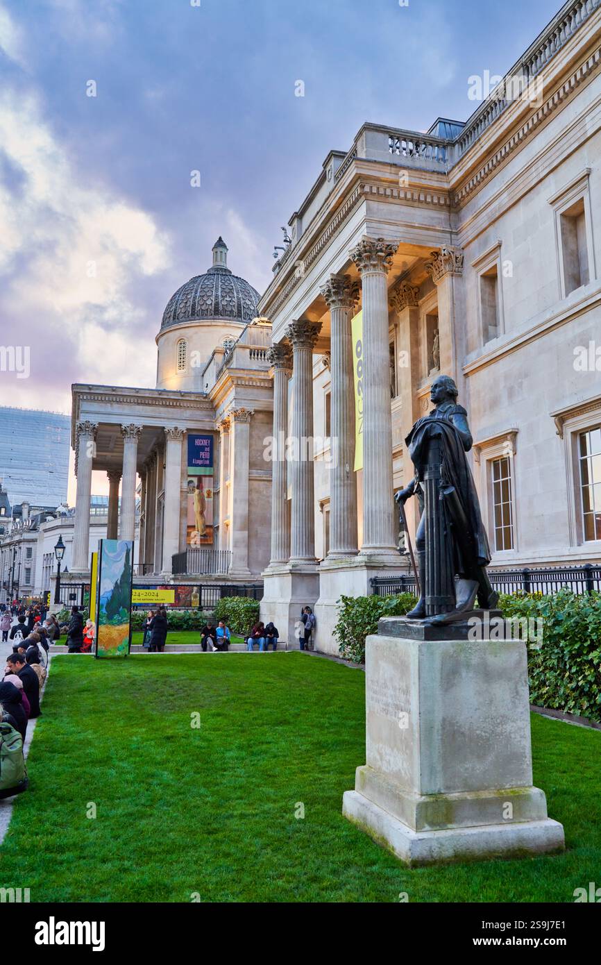 Trafalgar Square, National Gallery museum, West End, London, England ...