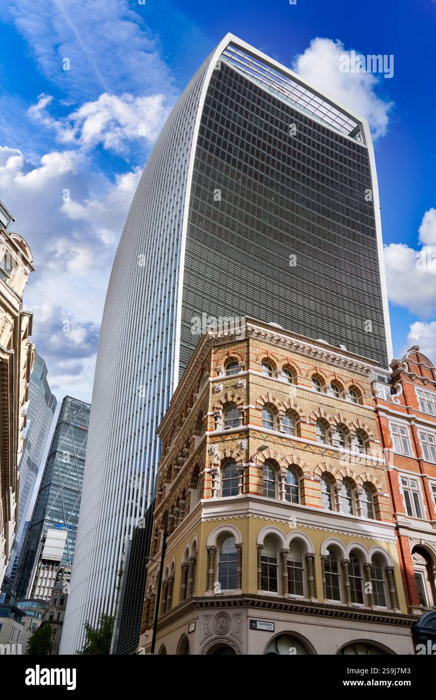 Sky Garden, Eastcheap, Buildings of the financial district, London ...