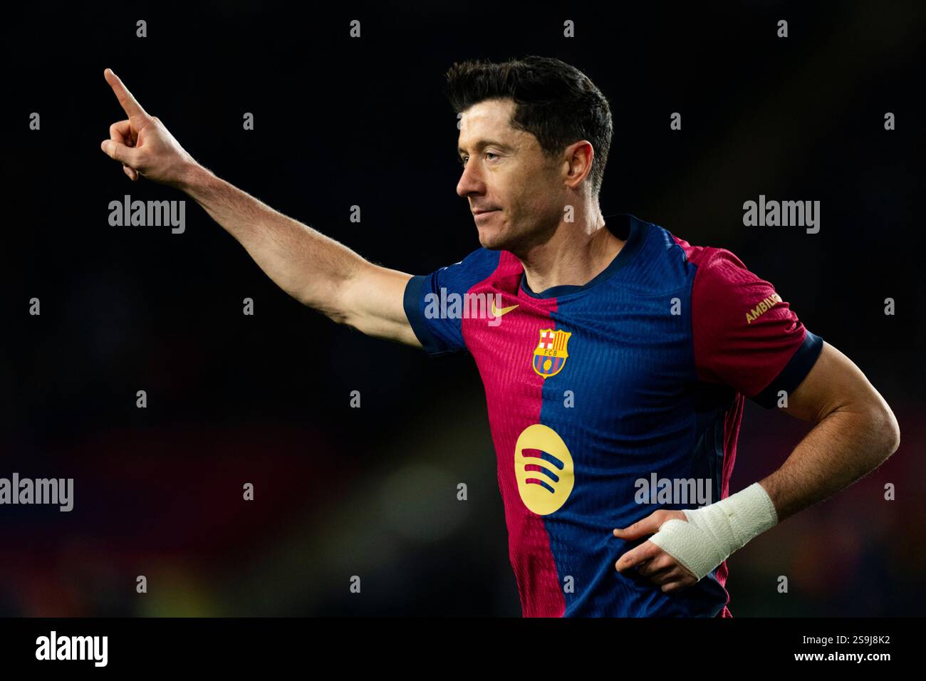Robert Lewandowski (FC Barcelona) celebrates after scoring during La ...