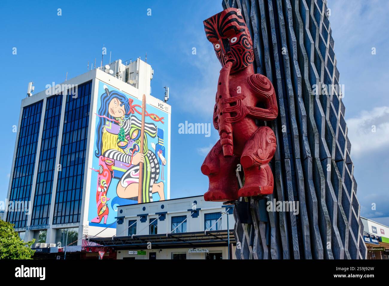 Maori wood carvings and art mural by painter Xoë Hall (Kāi tahu ...