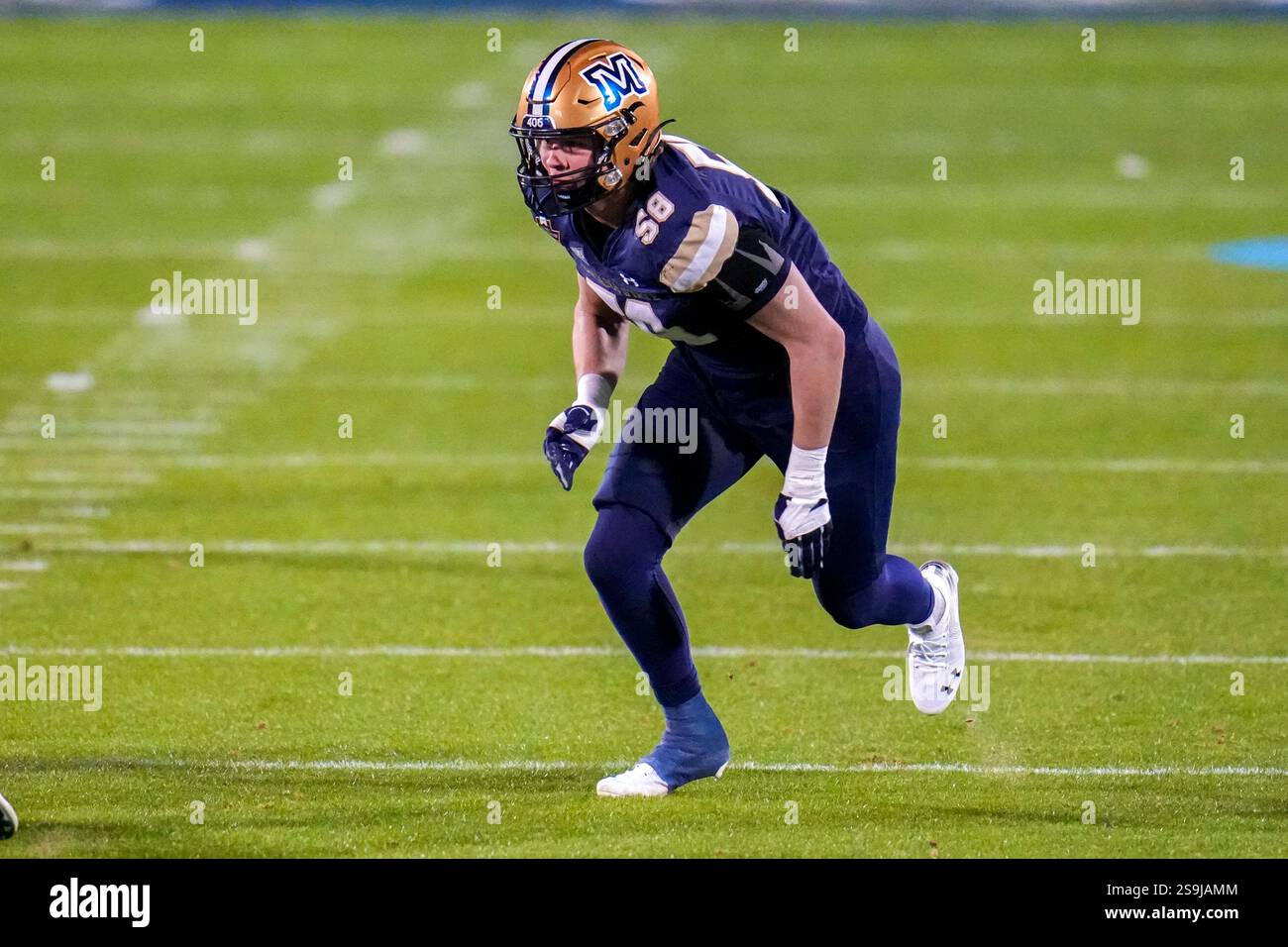 Montana State defensive end Dominic Solano rushes in during the first ...