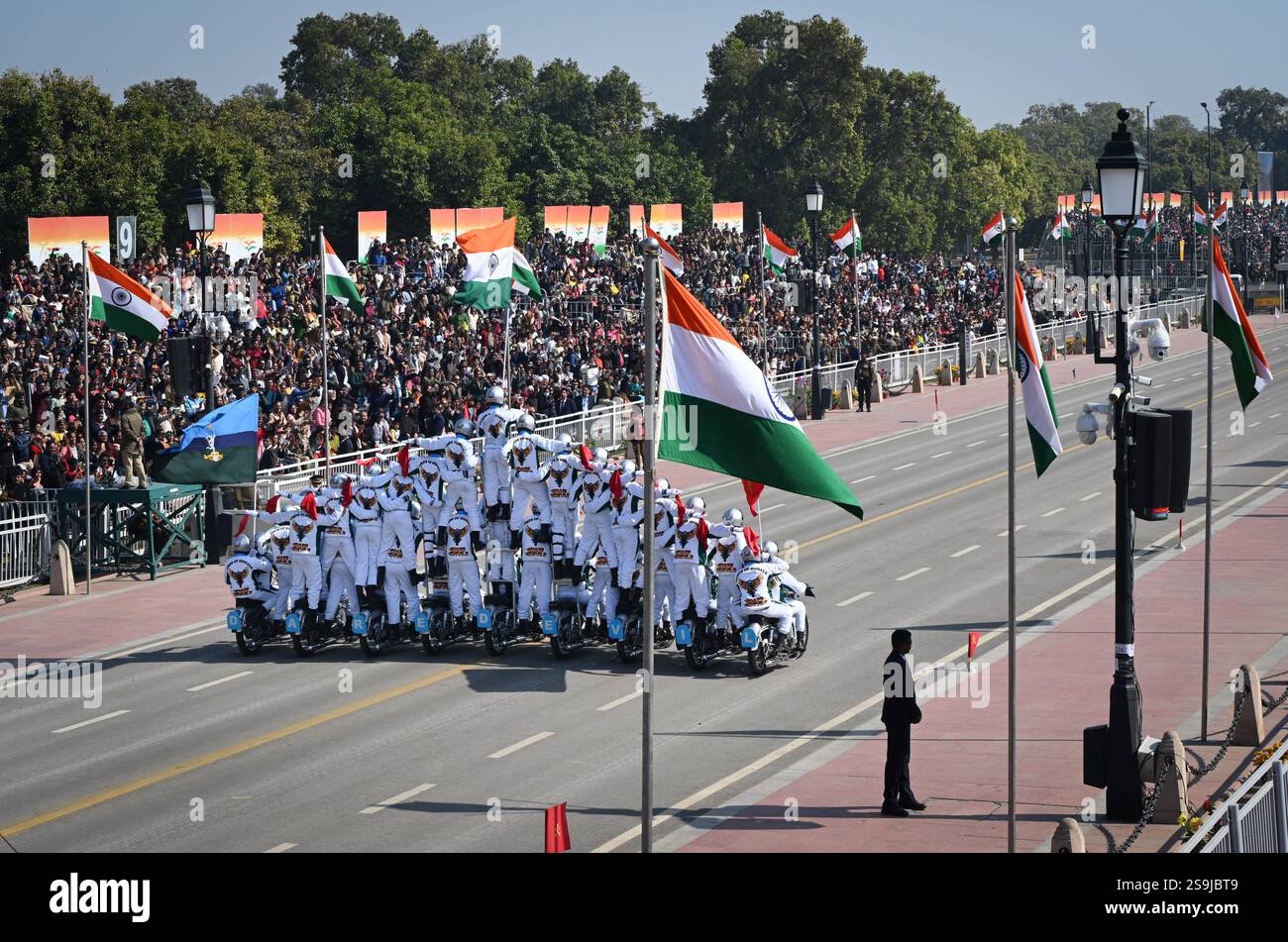 NEW DELHI, INDIA - JANUARY 26: Indian Army's Dare Devils makes the ...