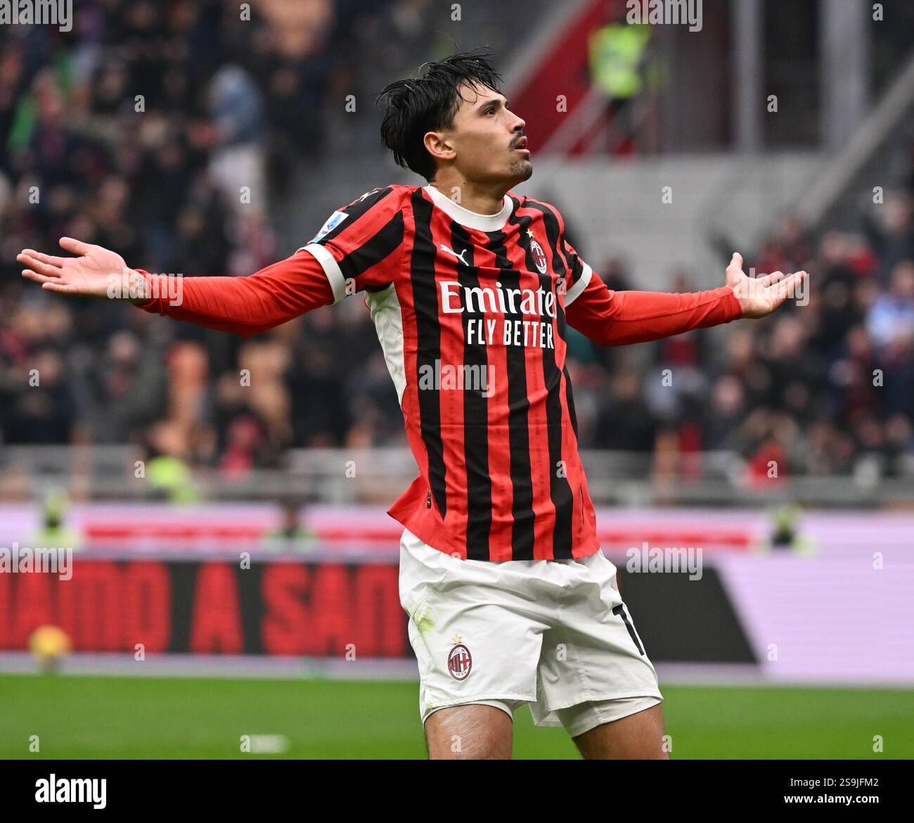 Tijjani reijnders ac milan 2025 hi-res stock photography and images - Alamy