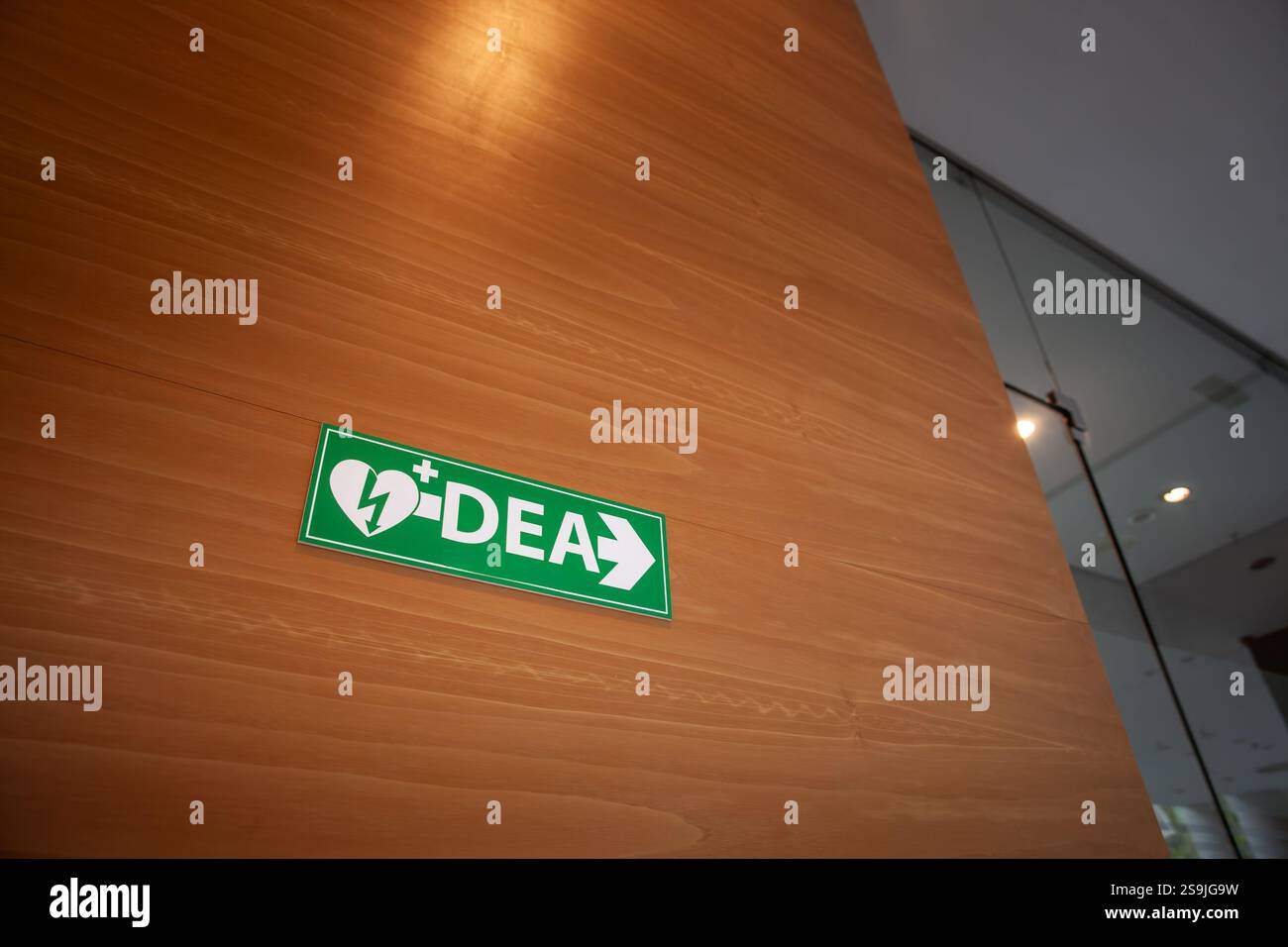 Sign indicating the presence of a DEA (Desfibrilador Externo Automático ...