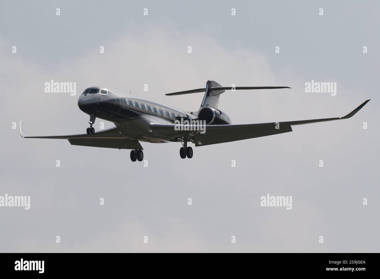 N706D, a Gulfstream G700 operated by Gulfstream Aerospace, arriving at ...