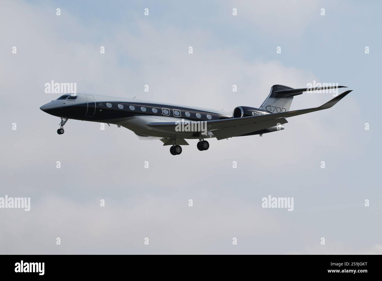 N706D, a Gulfstream G700 operated by Gulfstream Aerospace, arriving at ...