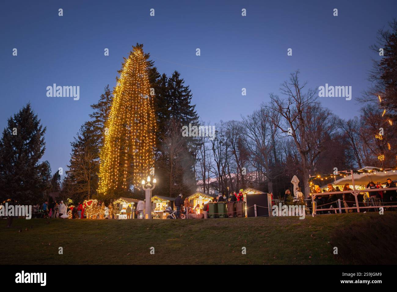 Bled christmas market hi-res stock photography and images - Alamy
