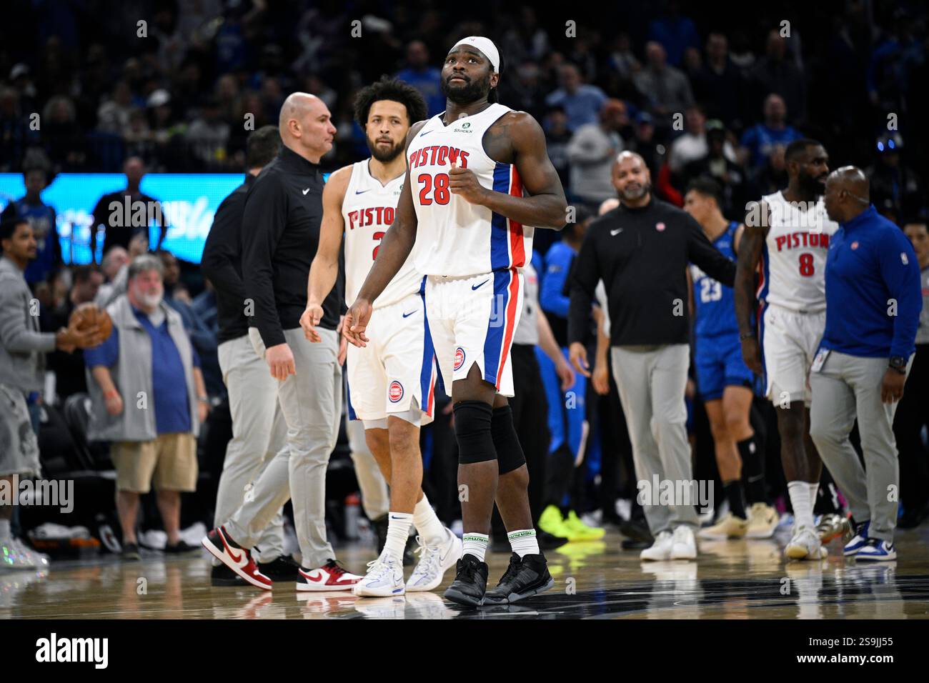 Detroit Pistons center Isaiah Stewart (28) and guard Cade Cunningham (2 ...