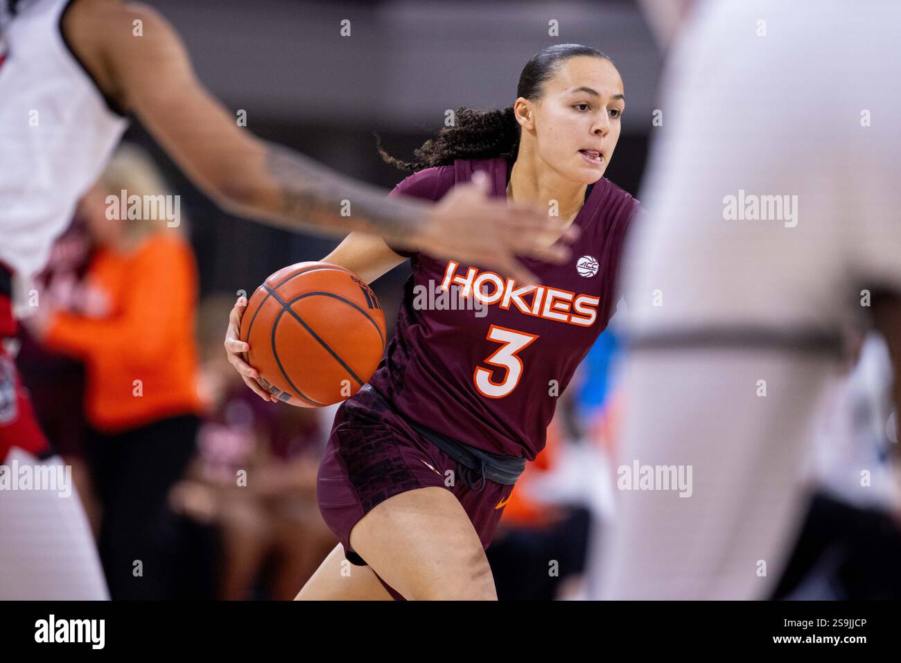 Mackenzie scott hi-res stock photography and images - Alamy