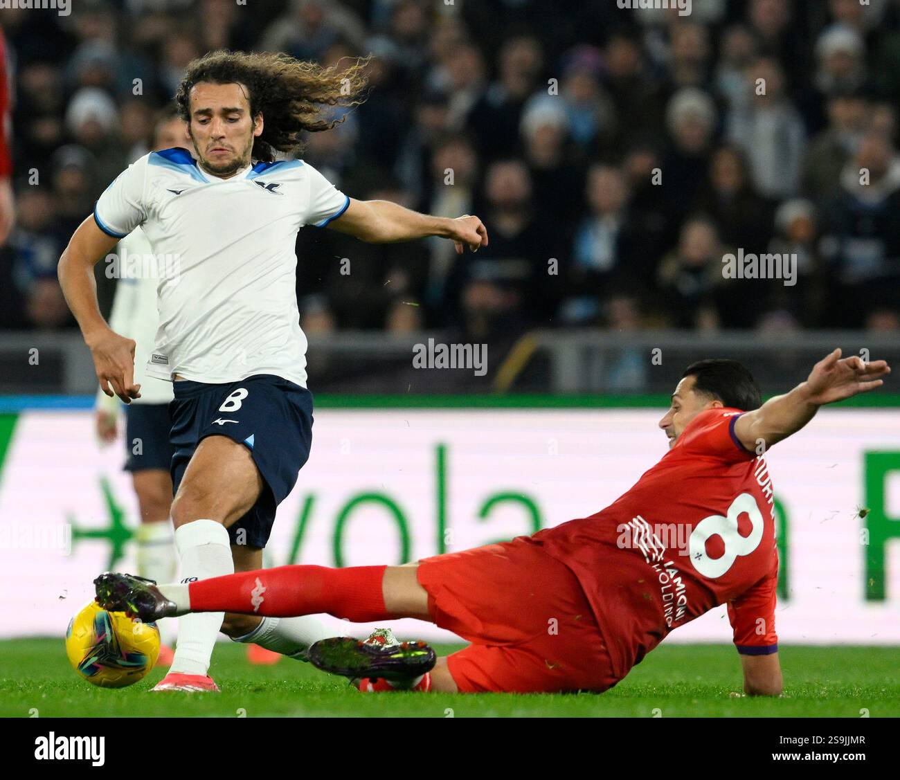 (250127) -- Rome, Jan. 27, 2025 (Xinhua) -- Fiorentina's Rolando ...