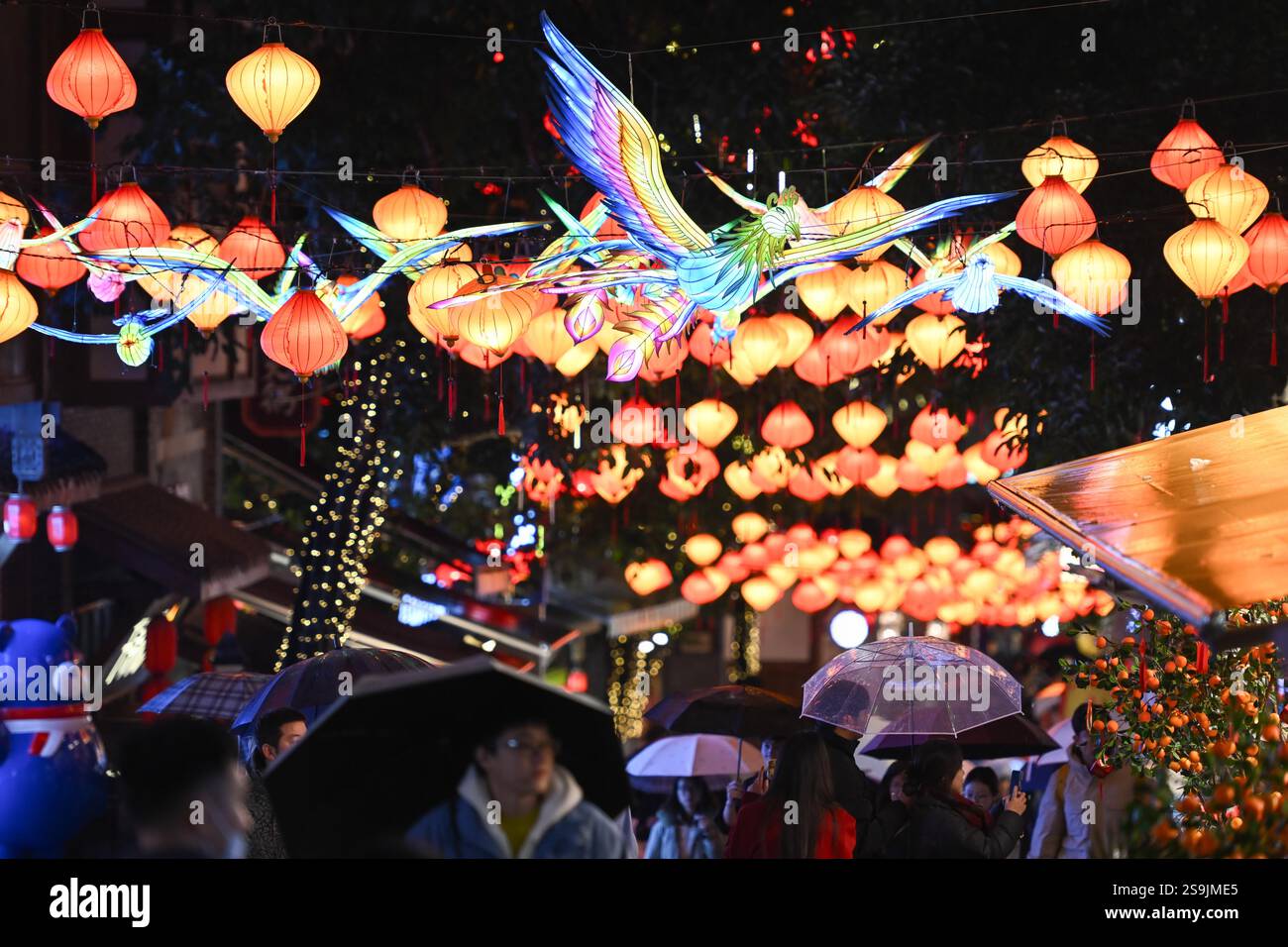 **CHINESE MAINLAND, HONG KONG, MACAU AND TAIWAN OUT** Tourists enjoy ...
