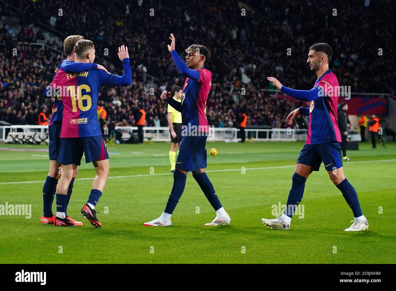 Frenkie de Jong, Fermin Lopez, Lamine Yamal and Ferran Torres of FC ...