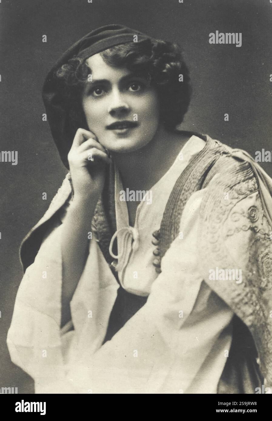 Lily brayton early 20th century actress hi-res stock photography and ...