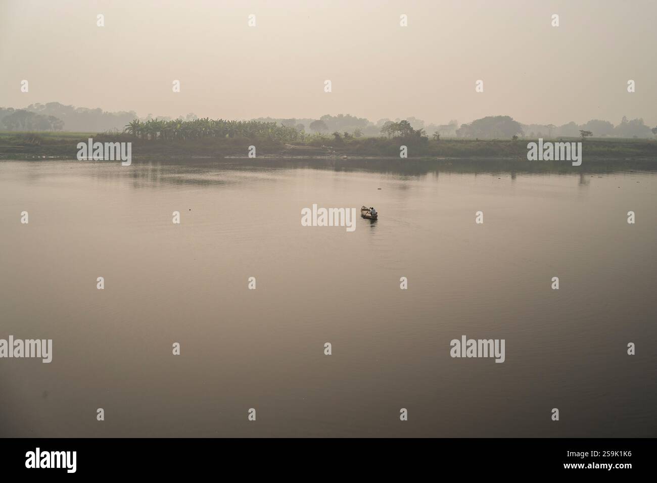 Bangladeshi traditional boat in the river near Dhaka Stock Photo - Alamy