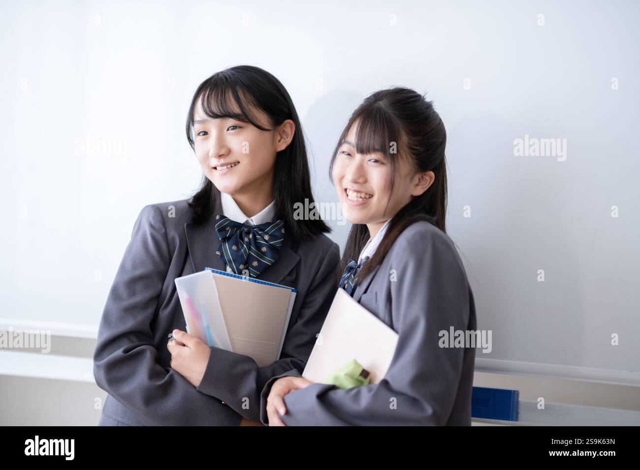 Portraits of junior high school students Stock Photo - Alamy