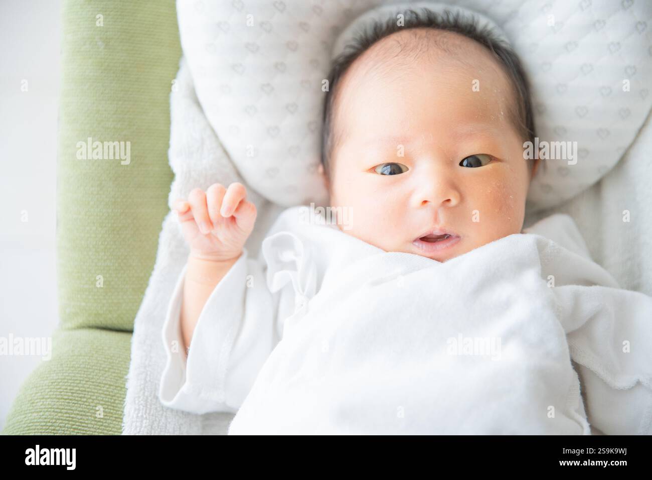 Newborn baby (0 years and 0 months Stock Photo - Alamy
