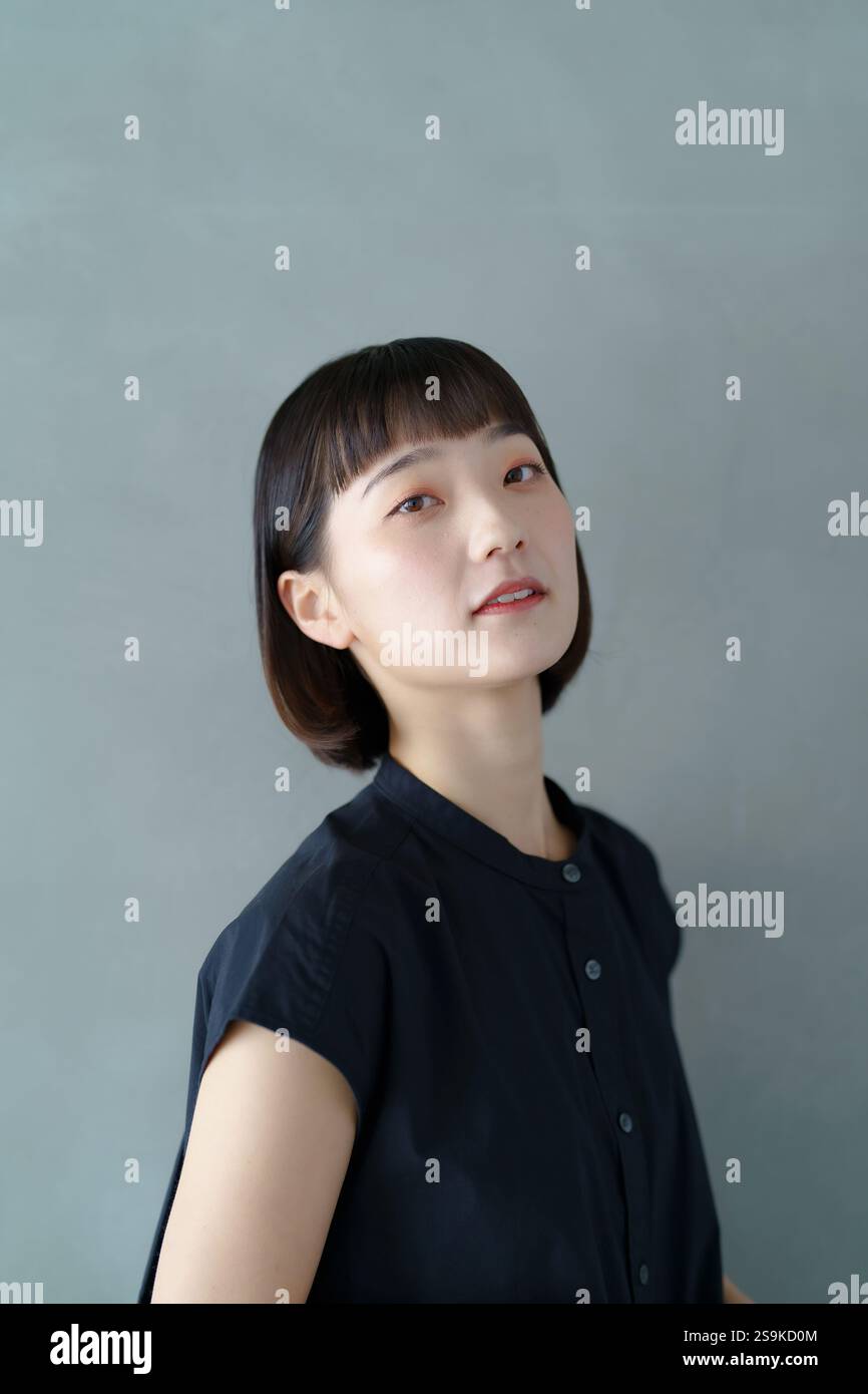 Portraits of young women Stock Photo - Alamy