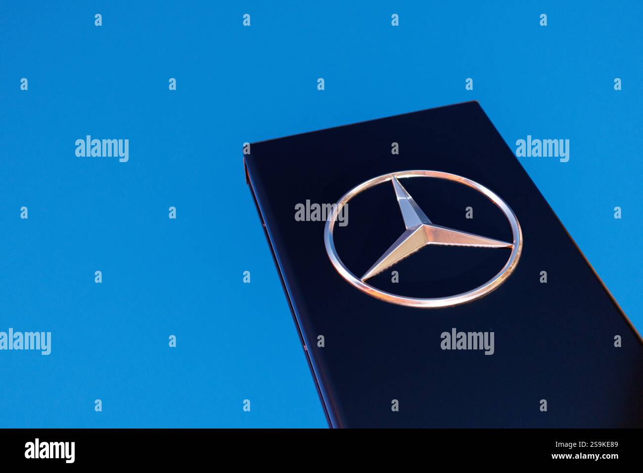Munich, Germany. 26th Jan, 2025. The Mercedes star, the Mercedes-Benz ...