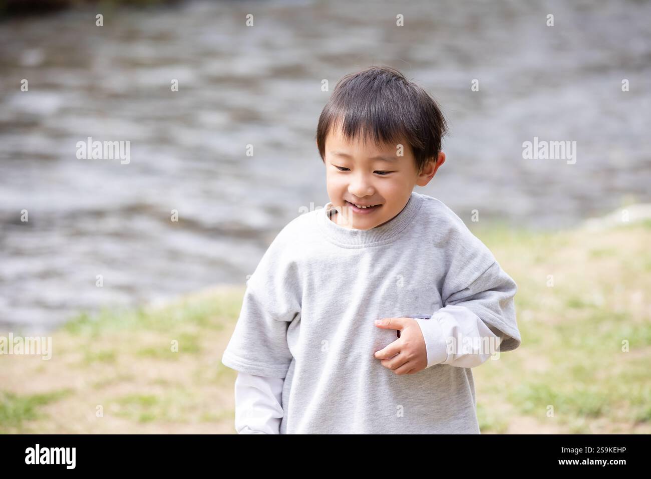Child's natural facial expression Stock Photo - Alamy