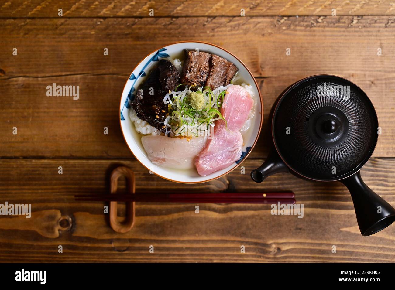 Kaisen dashi chazuke Stock Photo - Alamy