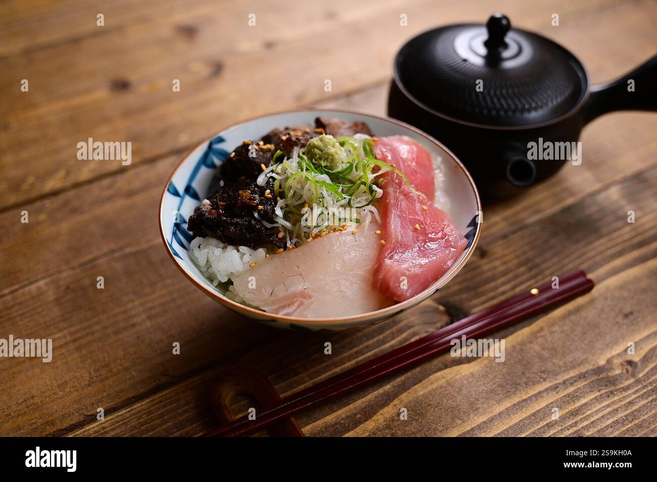 Kaisen dashi chazuke Stock Photo - Alamy