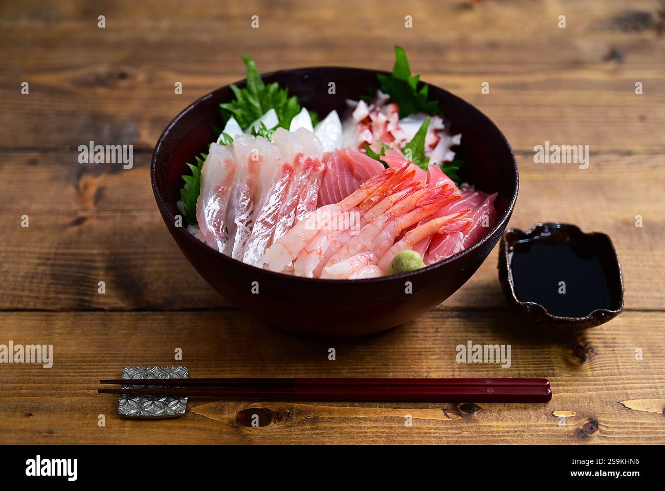 Seafood rice bowl, Kaisen don Stock Photo - Alamy