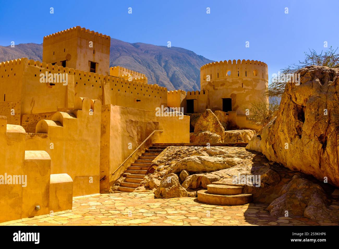 House exterior inside hill hi-res stock photography and images - Alamy