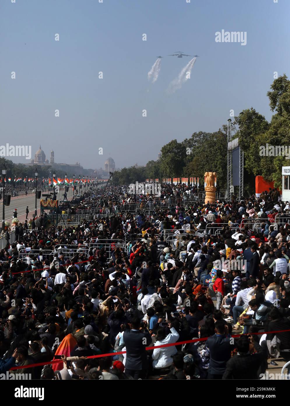 New Delhi, India. 26th Jan, 2025. Indian Ari Force one C-17 (Center ...