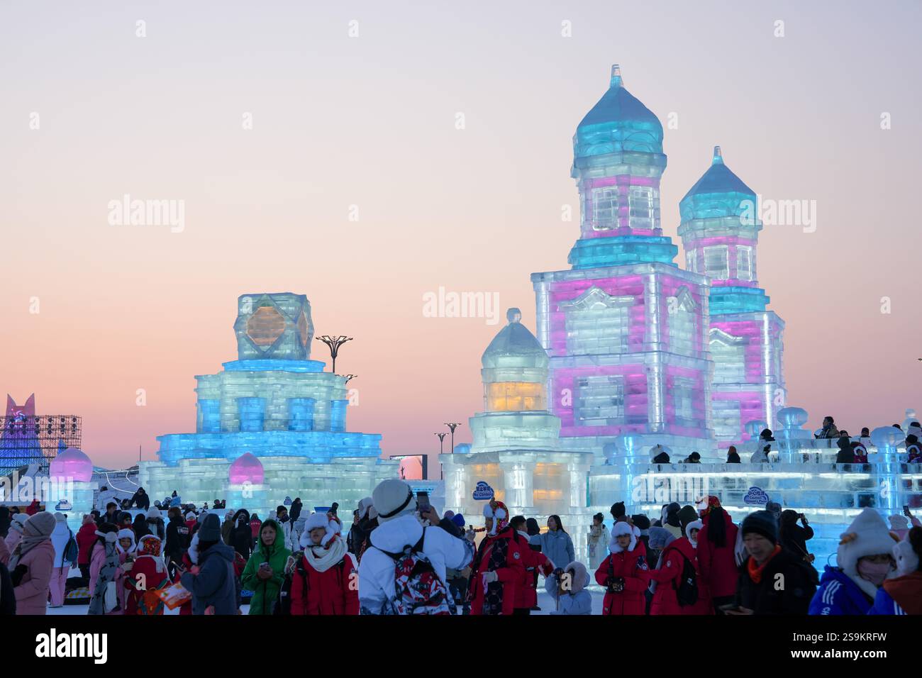 Harbin, As of 10 p.m. Sunday. 21st Dec, 2024. People visit the Harbin ...
