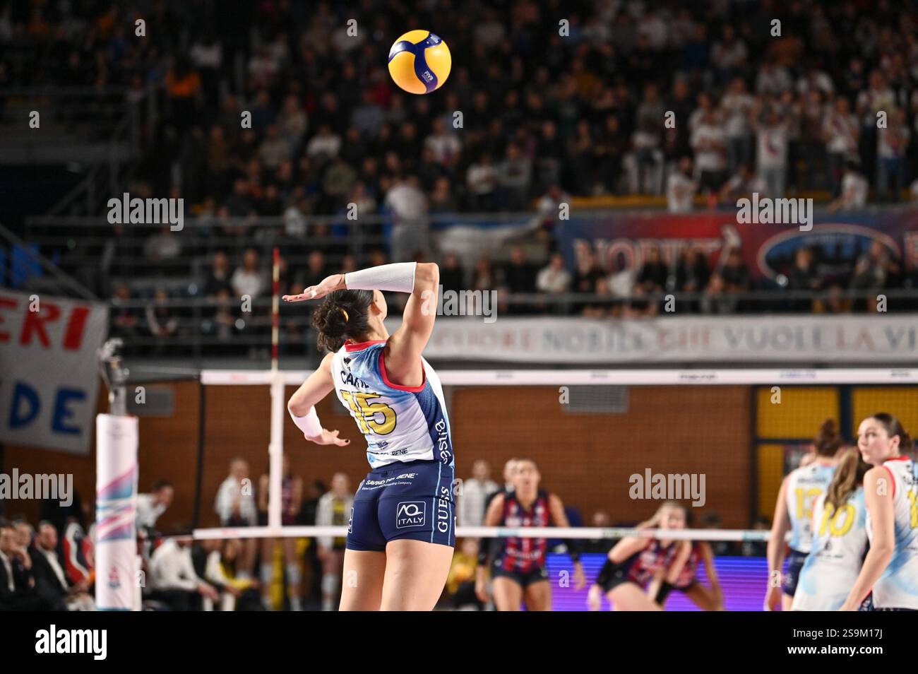 Serve of Ana Carolina da Silva Carol (Savino del bene Volley Scandicci ...