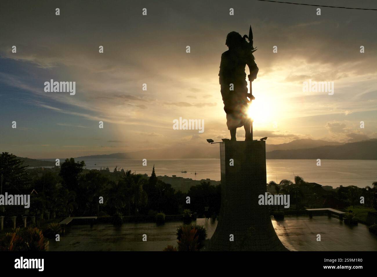 Silhouette of the 8-metre statue of Martha Christina Tiahahu (1800-1818 ...