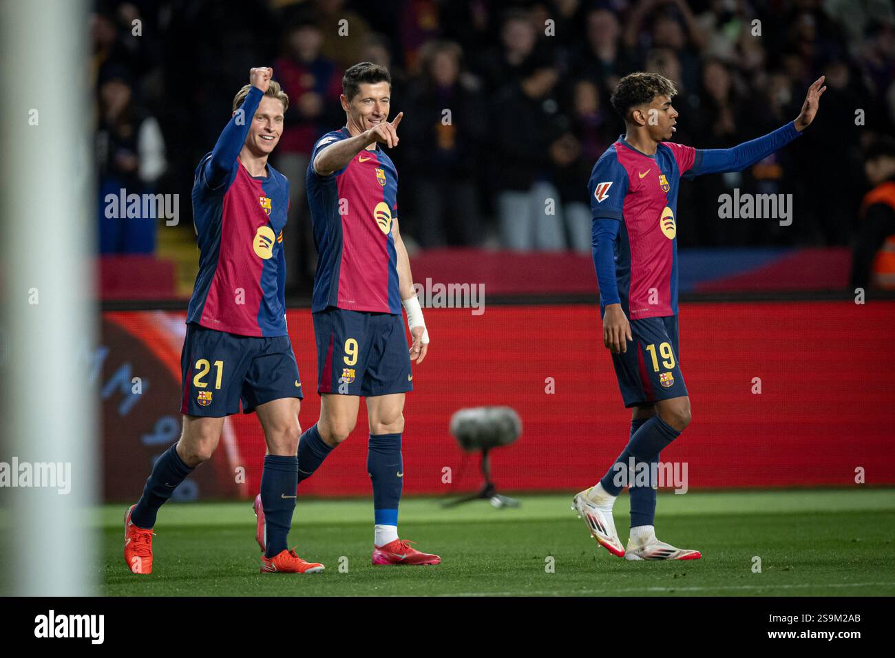 Barcelona, Spain. 26th Jan, 2025. Frankie De Jong (FC Barcelona), Robert Lewandowski (FC ...
