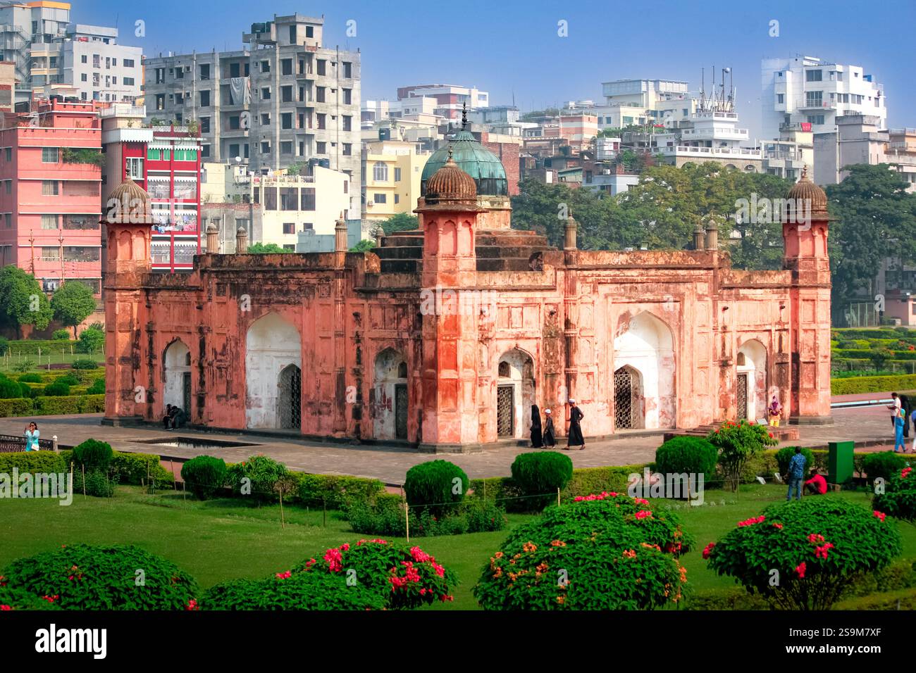 Tomb of Bibi Pari inside Lalbagh Fort in Dhaka Bangladesh Stock Photo ...