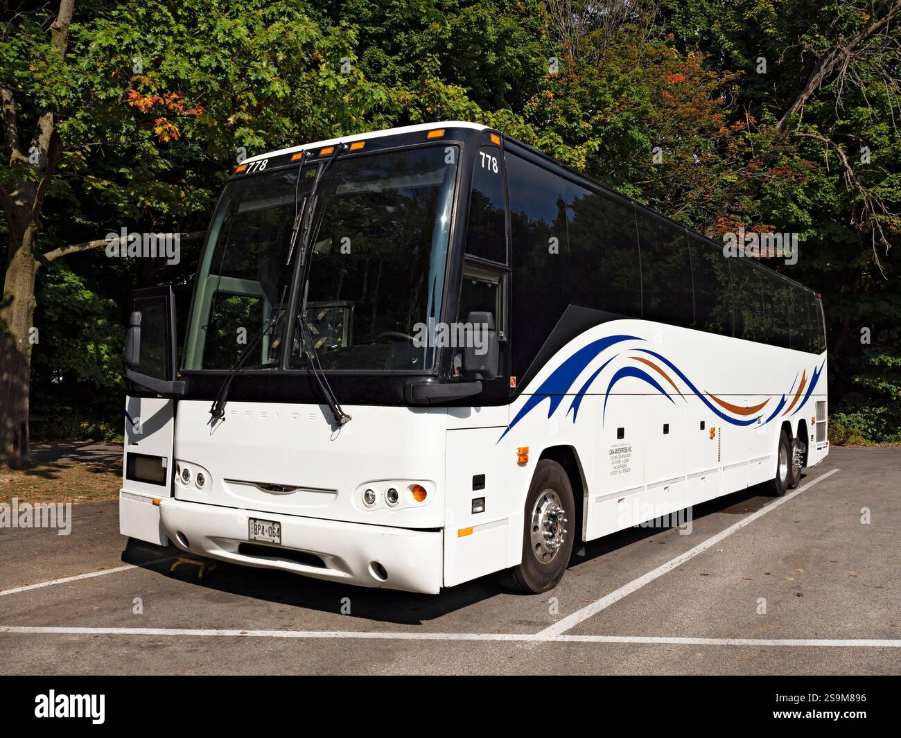 Can am express bus hi-res stock photography and images - Alamy