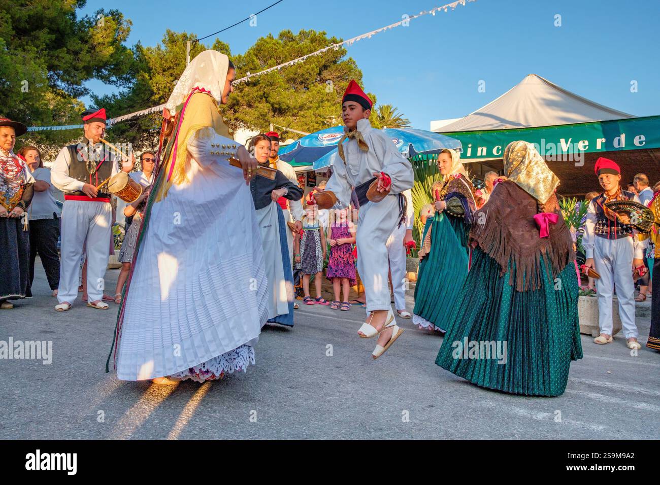 couples dancing, Traditional country dance "ball pagès", typical Ibizan ...
