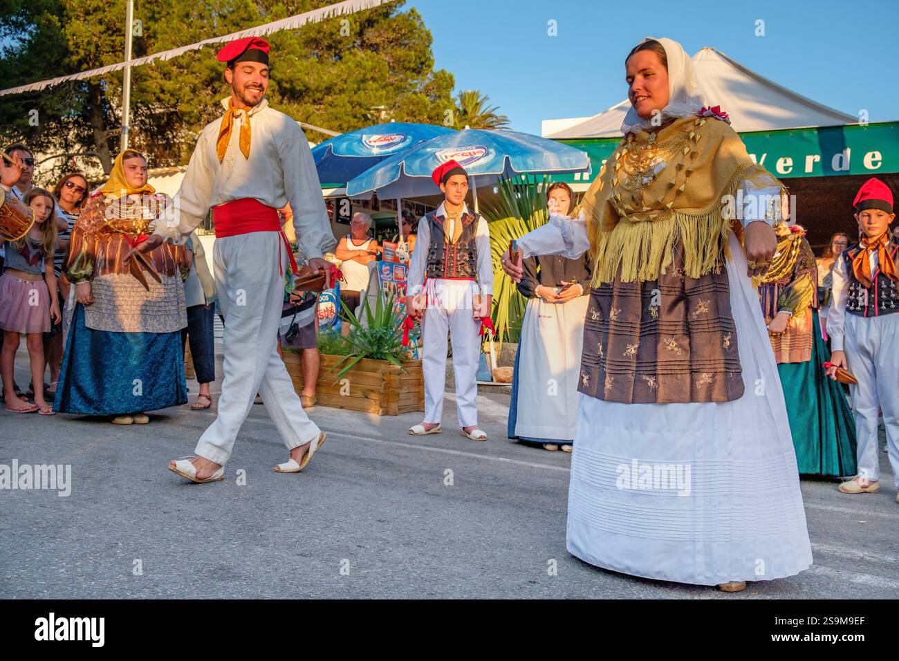 couples dancing, Traditional country dance "ball pagès", typical Ibizan ...