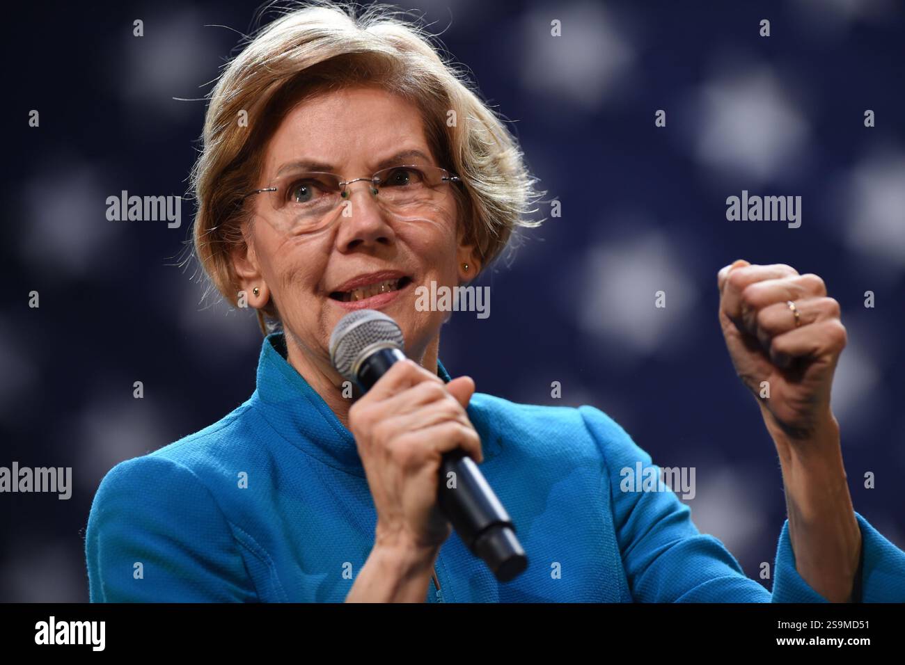 Elizabeth Warren during Warren's campaign event at Kings Theater in ...