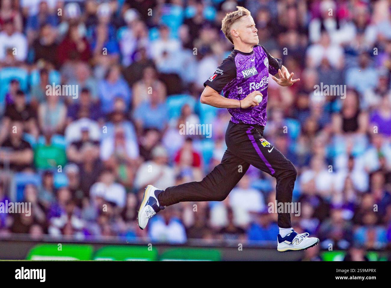 Hobart, Australia. 27th Jan, 2025. Nathan Ellis bowling for Hobart ...