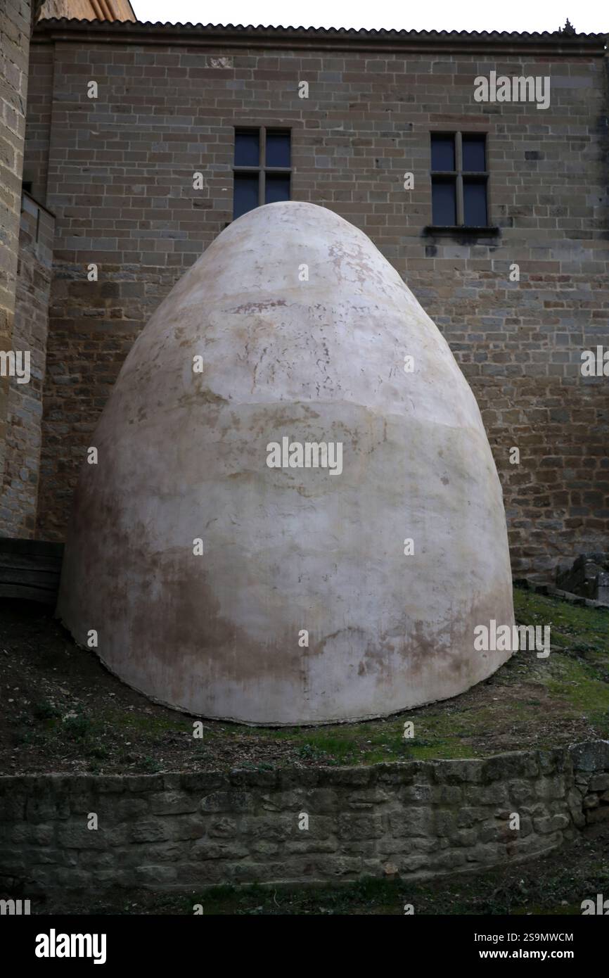 17th century ice house hi-res stock photography and images - Alamy