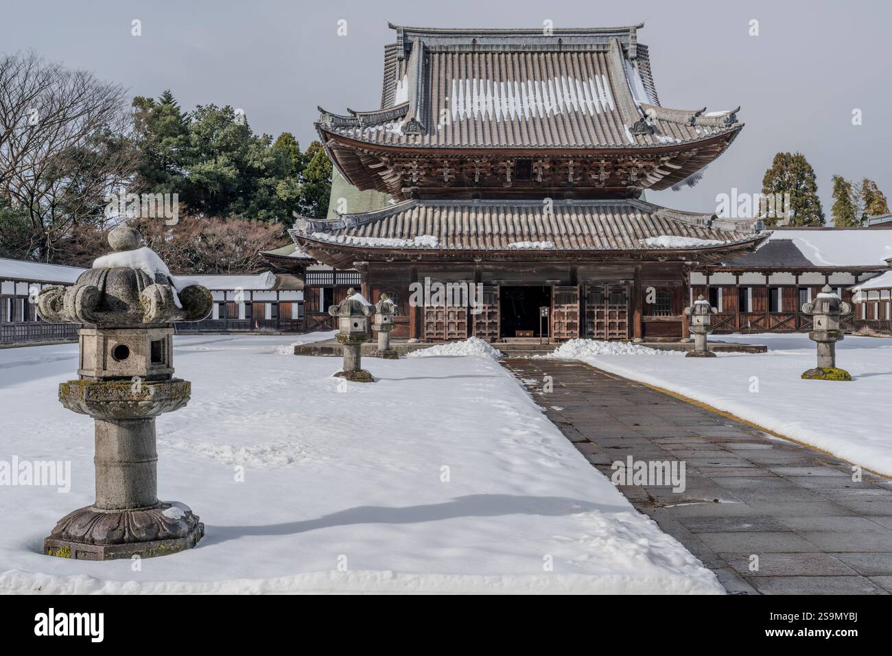 The Butsuden main hall at Zuiryuji (or Zuiryu-ji), a Soto Zen Buddhist ...