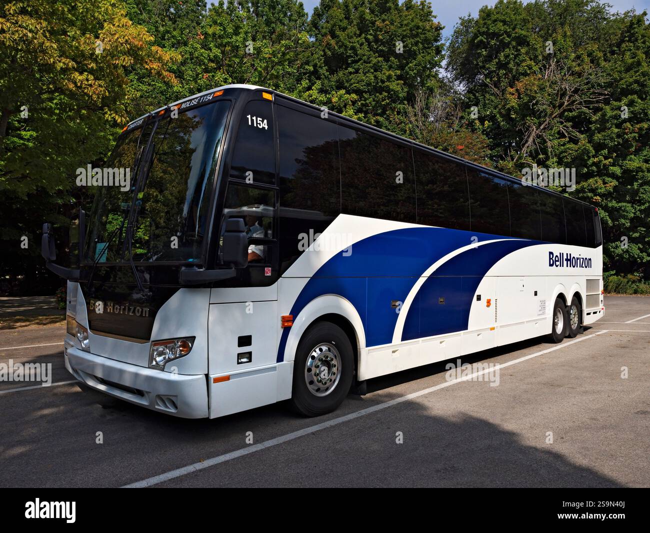 Bell horizon tour bus hi-res stock photography and images - Alamy