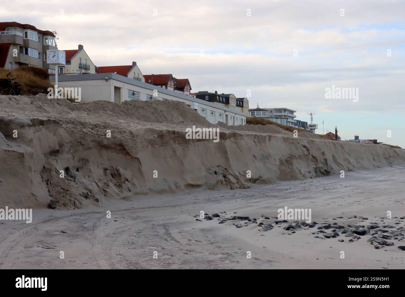 Wangerooge, Germany. 09th Jan, 2025. After storm surges, a break-off ...